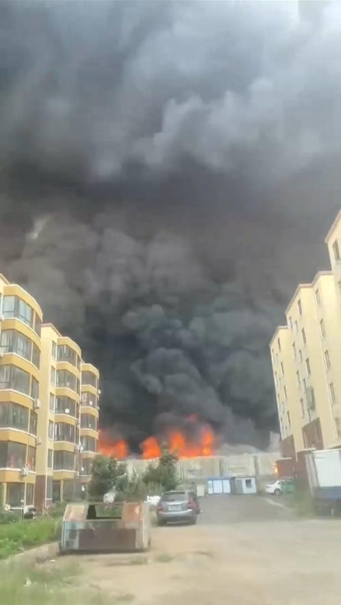 国航一航班紧急返航被传“爆炸坠机” 机场：飞机已安全落地